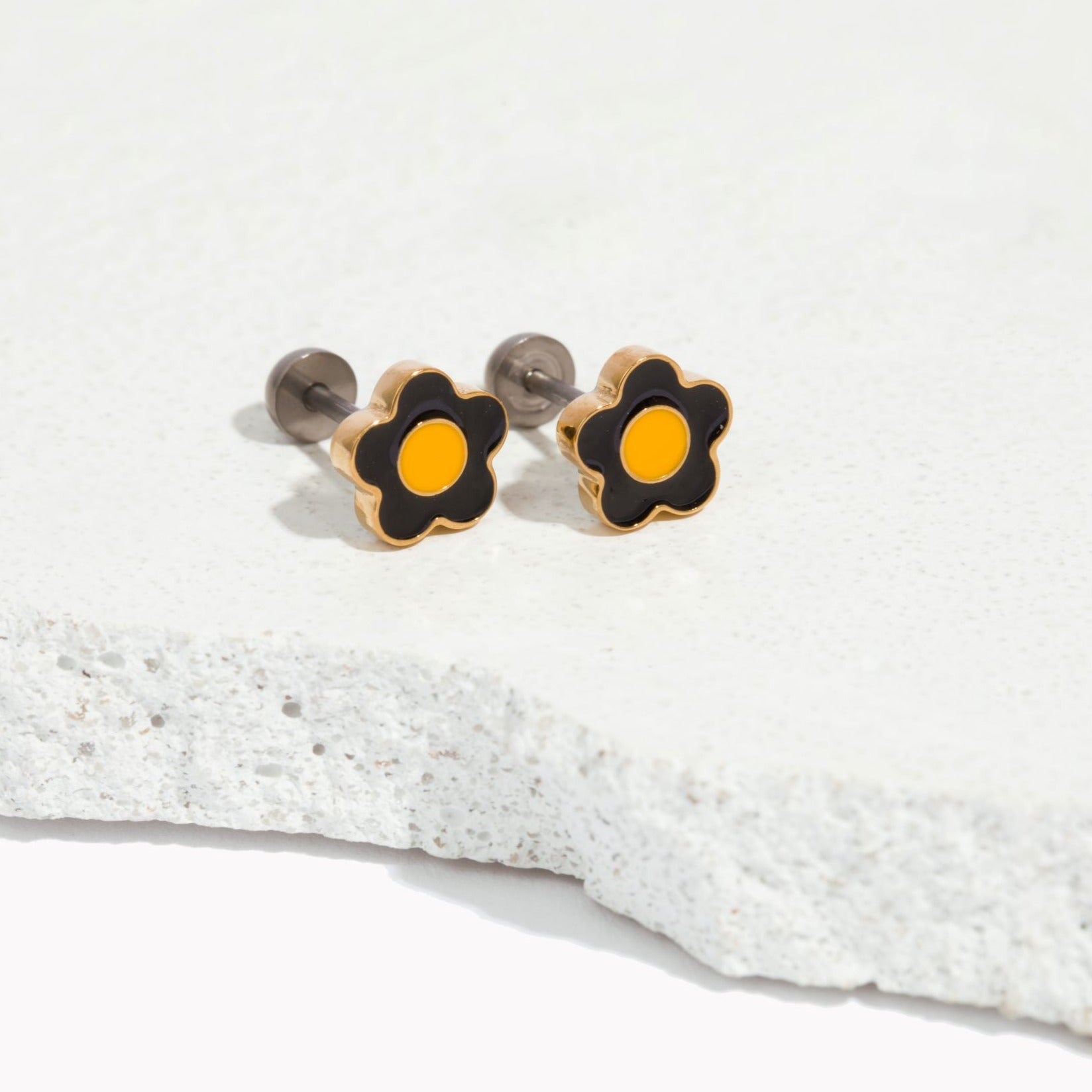 Tini Lux Hypoallergenic Titanium Kids Flower Studs | Daisy